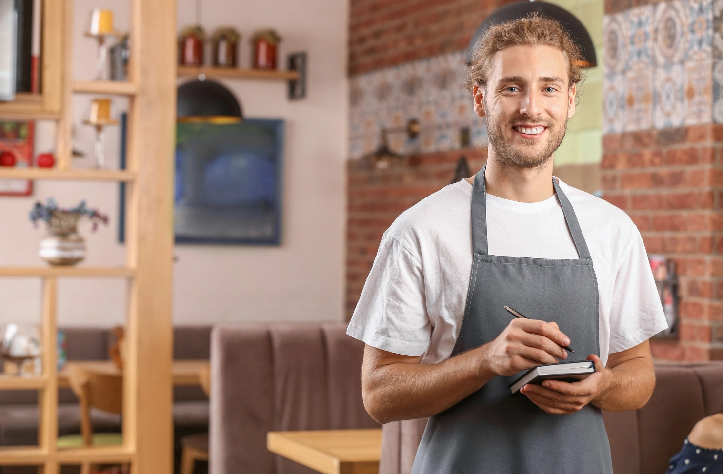 Restaurant Operations Manual – How to Create & Use Effectively